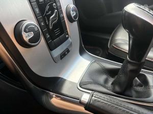Melns Volvo V40 2016 Tauragė, ar dzinēja tilpumu 1.97 L un nobraukumu 307 tūkst. km par 6800 €, foto 20 vietnē AUTOMOTO.COM.LV
