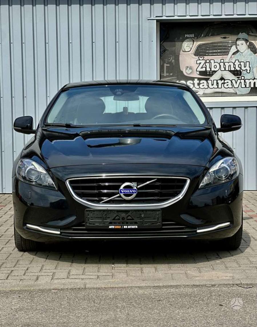 Melns Volvo V40 2016 Kretinga, ar dzinēja tilpumu 1.98 L un nobraukumu 219 tūkst. km par 7499 €, foto 3 vietnē AUTOMOTO.COM.LV