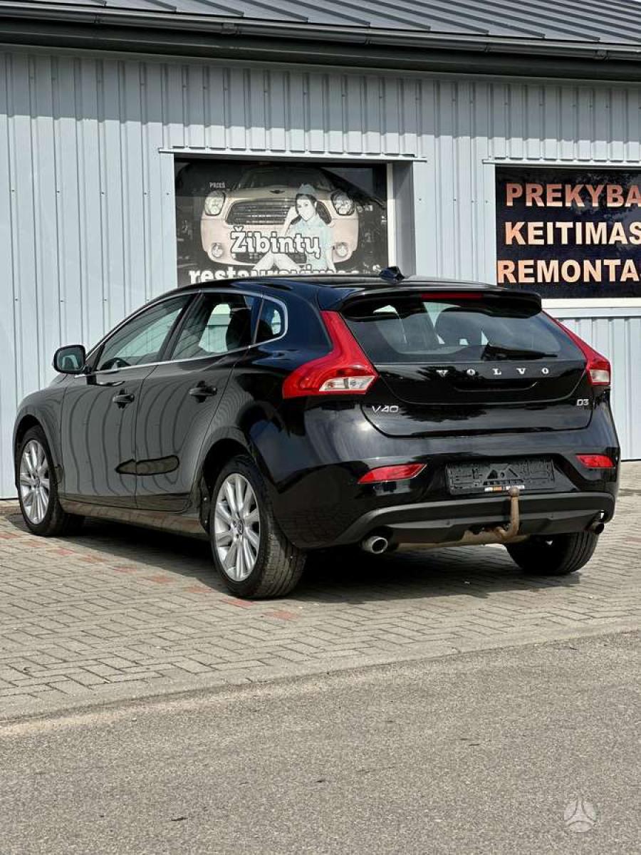 Melns Volvo V40 2016 Kretinga, ar dzinēja tilpumu 1.98 L un nobraukumu 219 tūkst. km par 7499 €, foto 8 vietnē AUTOMOTO.COM.LV