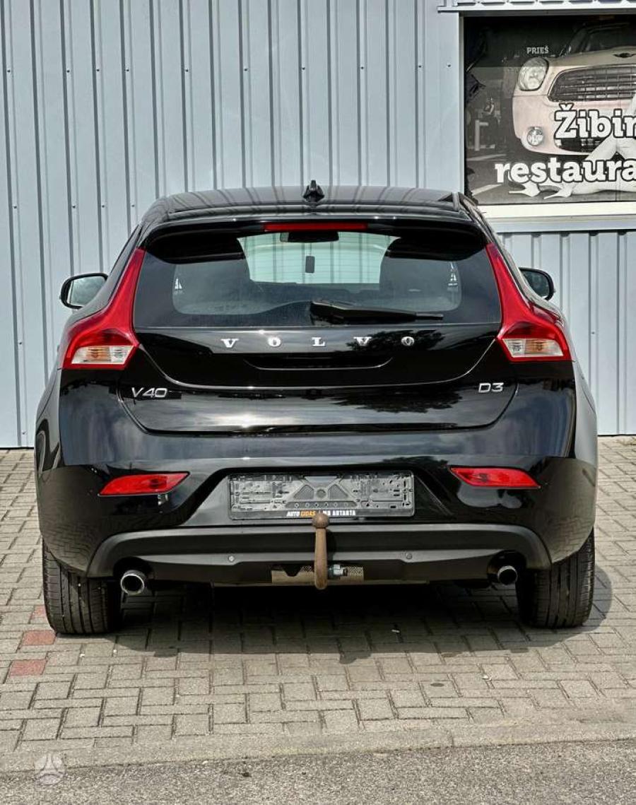 Melns Volvo V40 2016 Kretinga, ar dzinēja tilpumu 1.98 L un nobraukumu 219 tūkst. km par 7499 €, foto 9 vietnē AUTOMOTO.COM.LV