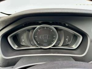 Melns Volvo V40 2016 Kretinga, ar dzinēja tilpumu 1.98 L un nobraukumu 219 tūkst. km par 7499 €, foto 22 vietnē AUTOMOTO.COM.LV