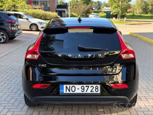 Melns Volvo V40 2016 Rīga, ar dzinēja tilpumu 2.00 L un nobraukumu 277 tūkst. km par 5390 €, foto 5 vietnē AUTOMOTO.COM.LV