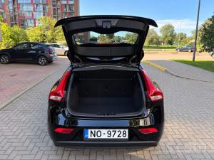 Melns Volvo V40 2016 Rīga, ar dzinēja tilpumu 2.00 L un nobraukumu 277 tūkst. km par 5390 €, foto 6 vietnē AUTOMOTO.COM.LV