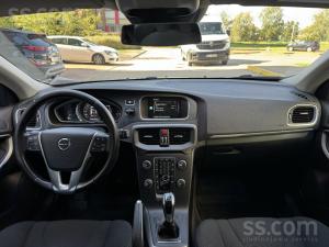 Melns Volvo V40 2016 Rīga, ar dzinēja tilpumu 2.00 L un nobraukumu 277 tūkst. km par 5390 €, foto 7 vietnē AUTOMOTO.COM.LV