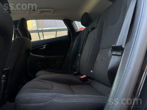 Melns Volvo V40 2016 Rīga, ar dzinēja tilpumu 2.00 L un nobraukumu 277 tūkst. km par 5390 €, foto 8 vietnē AUTOMOTO.COM.LV