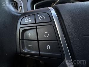 Melns Volvo V40 2016 Rīga, ar dzinēja tilpumu 2.00 L un nobraukumu 277 tūkst. km par 5390 €, foto 22 vietnē AUTOMOTO.COM.LV