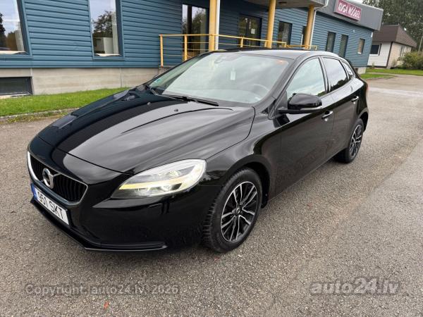 Melns Volvo V40 2016 Rapla, ar dzinēja tilpumu 2.00 L un nobraukumu 290 tūkst. km par 8900 €, foto 1 vietnē AUTOMOTO.COM.LV