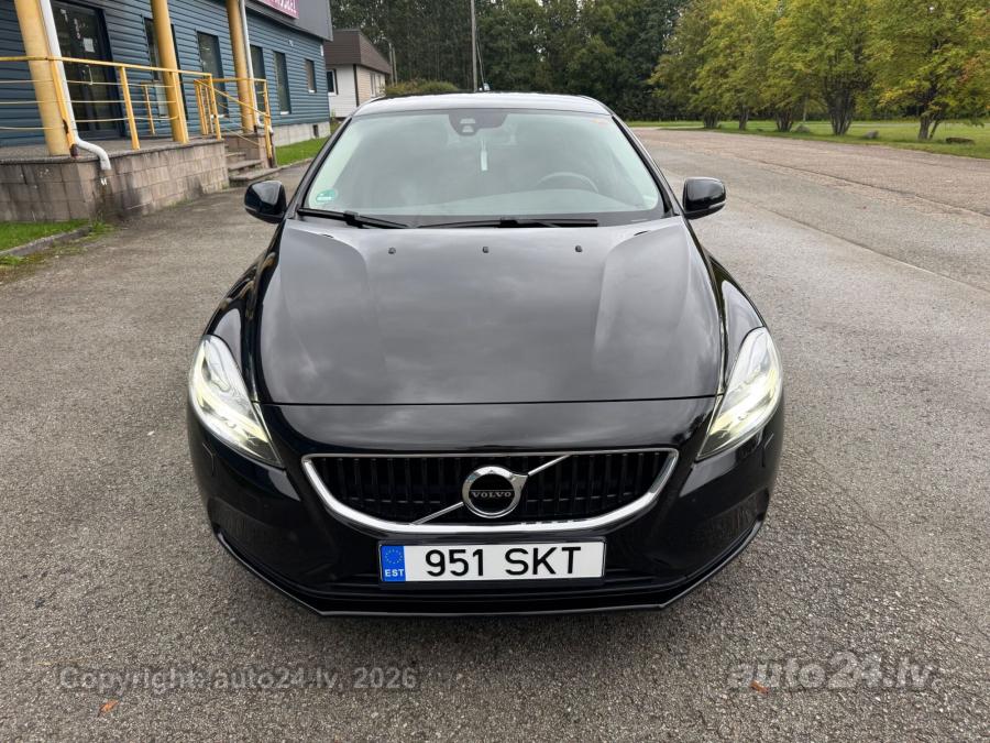 Melns Volvo V40 2016 Rapla, ar dzinēja tilpumu 2.00 L un nobraukumu 290 tūkst. km par 8900 €, foto 4 vietnē AUTOMOTO.COM.LV