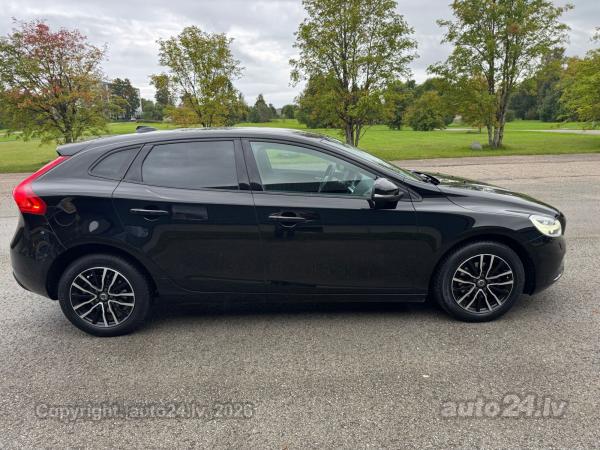 Melns Volvo V40 2016 Rapla, ar dzinēja tilpumu 2.00 L un nobraukumu 290 tūkst. km par 8900 €, foto 6 vietnē AUTOMOTO.COM.LV