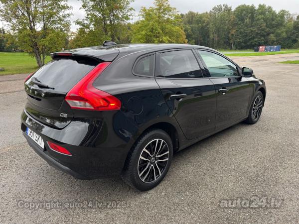 Melns Volvo V40 2016 Rapla, ar dzinēja tilpumu 2.00 L un nobraukumu 290 tūkst. km par 8900 €, foto 8 vietnē AUTOMOTO.COM.LV