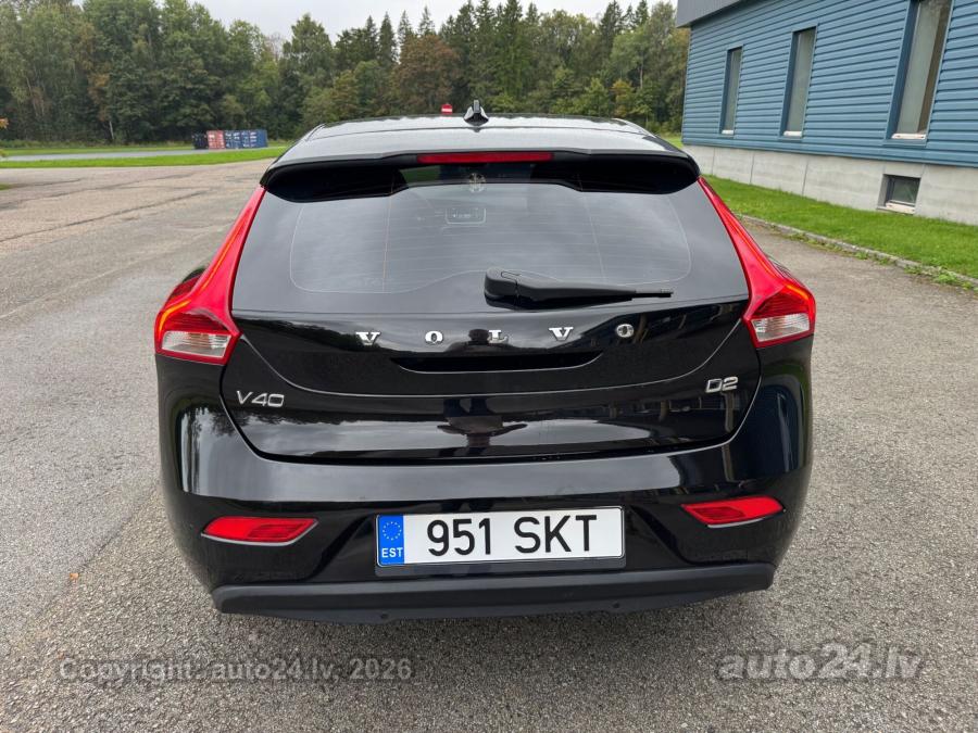 Melns Volvo V40 2016 Rapla, ar dzinēja tilpumu 2.00 L un nobraukumu 290 tūkst. km par 8900 €, foto 9 vietnē AUTOMOTO.COM.LV
