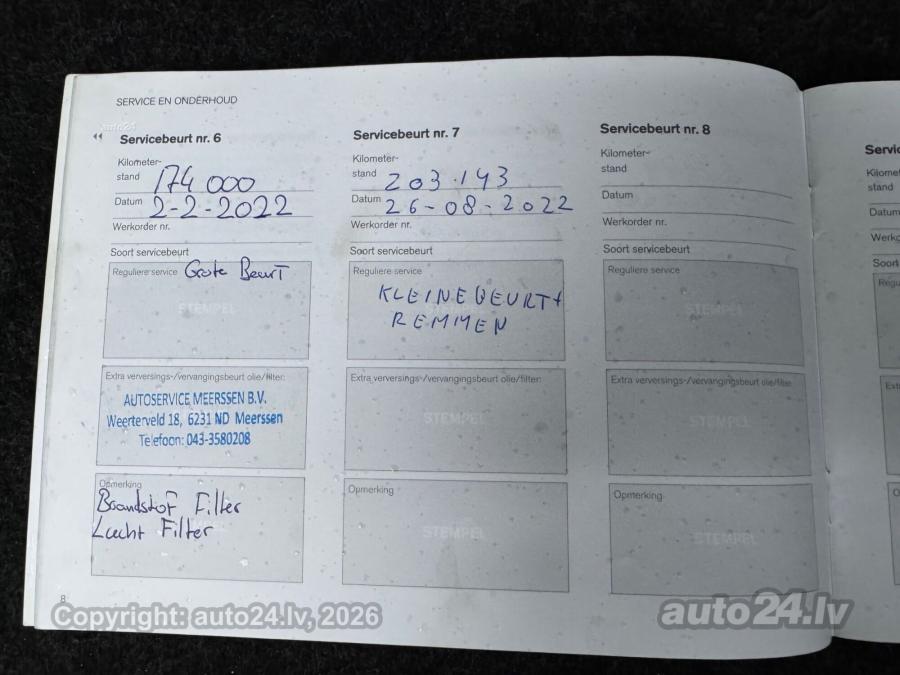 Melns Volvo V40 2016 Rapla, ar dzinēja tilpumu 2.00 L un nobraukumu 290 tūkst. km par 8900 €, foto 22 vietnē AUTOMOTO.COM.LV