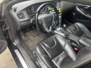 Melns Volvo V40 2016 Kauņa, ar dzinēja tilpumu 1.97 L un nobraukumu 330 tūkst. km par 4250 €, foto 12 vietnē AUTOMOTO.COM.LV