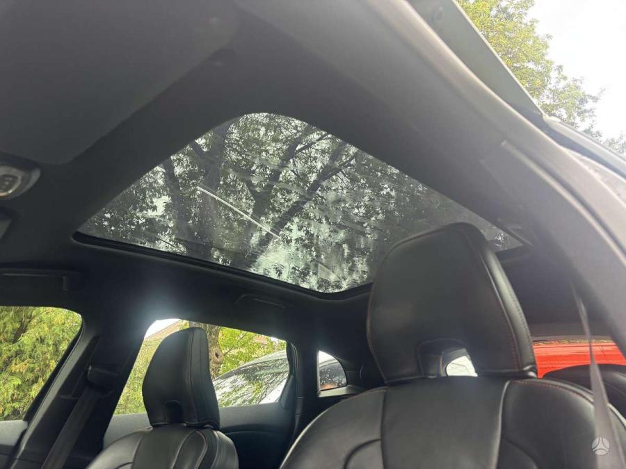 Melns Volvo V40 2016 Kauņa, ar dzinēja tilpumu 1.97 L un nobraukumu 330 tūkst. km par 4250 €, foto 15 vietnē AUTOMOTO.COM.LV