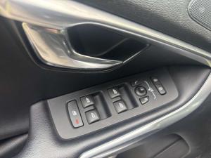 Melns Volvo V40 2016 Kauņa, ar dzinēja tilpumu 1.97 L un nobraukumu 330 tūkst. km par 4250 €, foto 16 vietnē AUTOMOTO.COM.LV