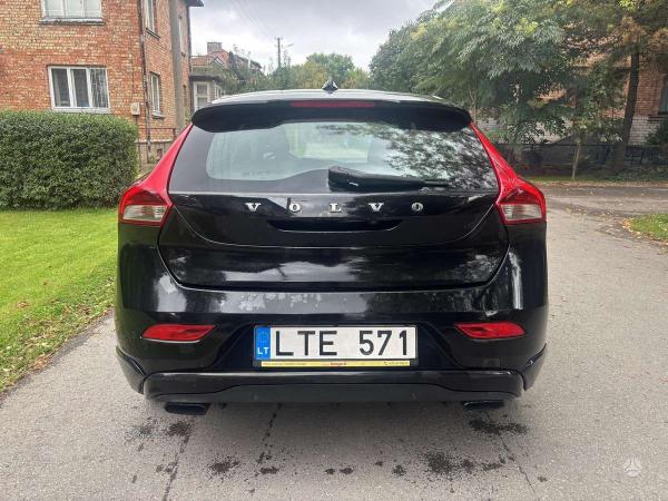 Melns Volvo V40 2016 Kauņa, ar dzinēja tilpumu 1.97 L un nobraukumu 330 tūkst. km par 4250 €, foto 7 vietnē AUTOMOTO.COM.LV