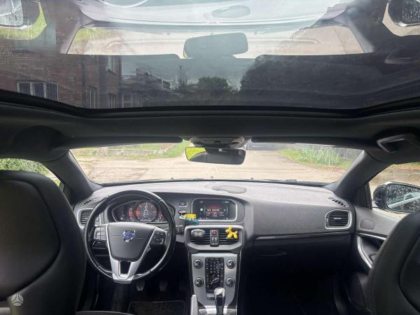 Melns Volvo V40 2016 Kauņa, ar dzinēja tilpumu 1.97 L un nobraukumu 330 tūkst. km par 4250 €, foto 9 vietnē AUTOMOTO.COM.LV