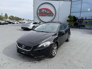 Black Volvo V40 2016 in Telschi, with an engine capacity of 1.97 L and mileage of 126 thousand km for 7300 €, photo  on AUTOMOTO.COM.LV