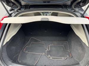 Black Volvo V40 2016 in Telschi, with an engine capacity of 1.97 L and mileage of 126 thousand km for 7300 €, photo 19 on AUTOMOTO.COM.LV