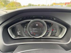 Black Volvo V40 2016 in Telschi, with an engine capacity of 1.97 L and mileage of 126 thousand km for 7300 €, photo 25 on AUTOMOTO.COM.LV