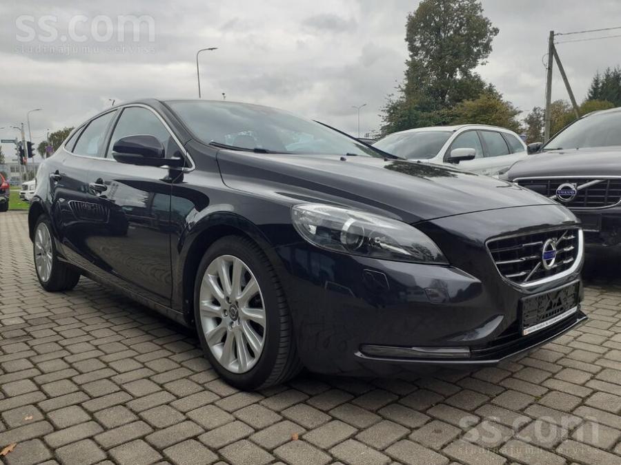 Melns Volvo V40 2016 Rīga, ar dzinēja tilpumu 2.00 L un nobraukumu 164 tūkst. km par 11200 €, foto 3 vietnē AUTOMOTO.COM.LV