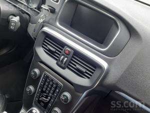 Melns Volvo V40 2016 Rīga, ar dzinēja tilpumu 2.00 L un nobraukumu 164 tūkst. km par 11200 €, foto 9 vietnē AUTOMOTO.COM.LV