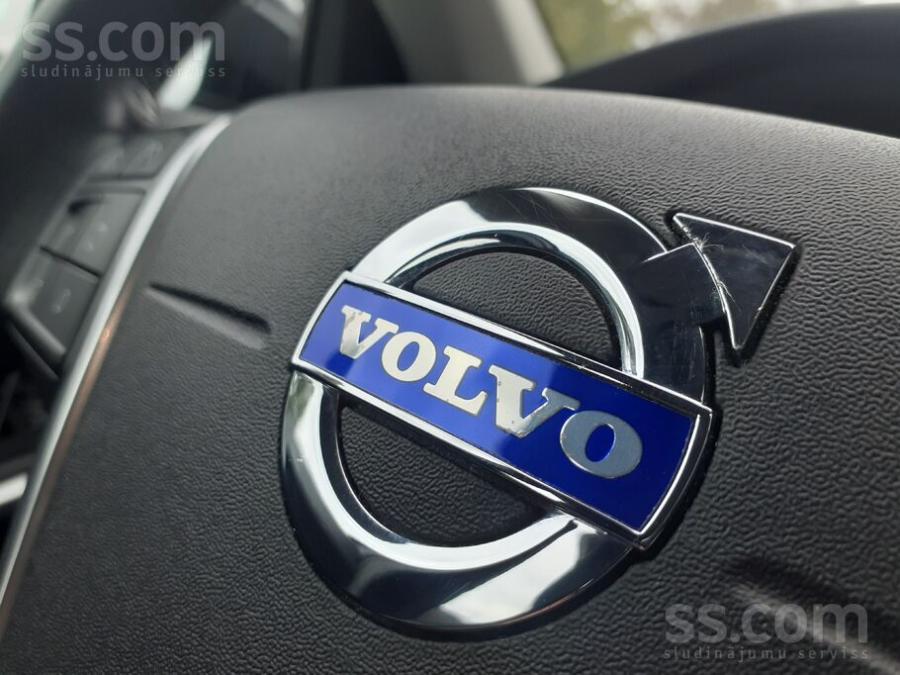 Melns Volvo V40 2016 Rīga, ar dzinēja tilpumu 2.00 L un nobraukumu 164 tūkst. km par 11200 €, foto 11 vietnē AUTOMOTO.COM.LV