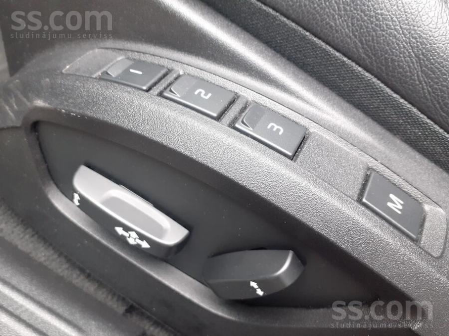 Melns Volvo V40 2016 Rīga, ar dzinēja tilpumu 2.00 L un nobraukumu 164 tūkst. km par 11200 €, foto 13 vietnē AUTOMOTO.COM.LV