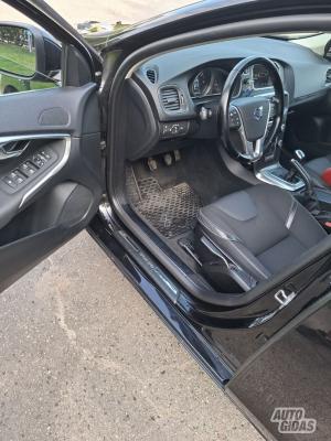 Melns Volvo V40 2016 Kauņa, ar dzinēja tilpumu 2.00 L un nobraukumu 250 tūkst. km par 7500 €, foto 13 vietnē AUTOMOTO.COM.LV
