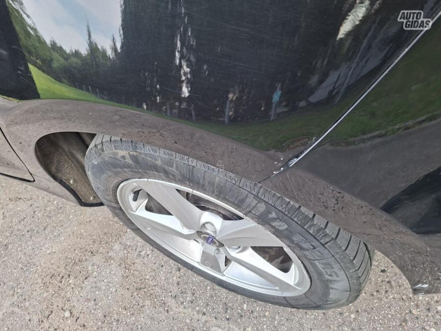 Melns Volvo V40 2016 Kauņa, ar dzinēja tilpumu 2.00 L un nobraukumu 250 tūkst. km par 7500 €, foto 14 vietnē AUTOMOTO.COM.LV