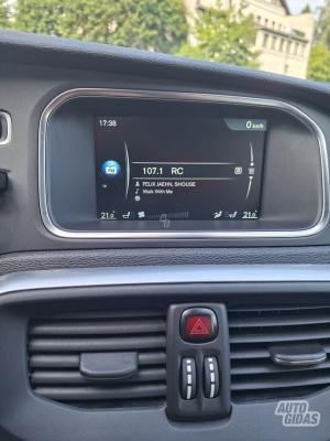 Melns Volvo V40 2016 Kauņa, ar dzinēja tilpumu 2.00 L un nobraukumu 250 tūkst. km par 7500 €, foto 21 vietnē AUTOMOTO.COM.LV
