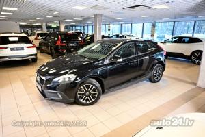 Black Volvo V40 2017 in Tallinn, with an engine capacity of 0.00 L and mileage of 112 thousand km for 13990 €, photo 6 on AUTOMOTO.COM.LV