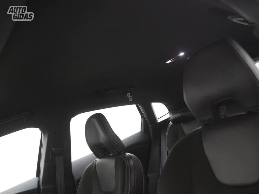 Черный Вольво В40 2017 в Вильнюс, объемом двигателя 2.00 л и пробегом 210 тыс. км за 10499 €, фото 36 на AUTOMOTO.COM.LV