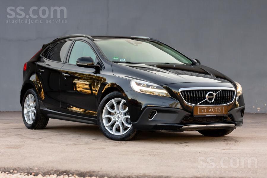 Melns Volvo V40 2017 Jelgava, ar dzinēja tilpumu 2.00 L un nobraukumu 206 tūkst. km par 9300 €, foto 1 vietnē AUTOMOTO.COM.LV