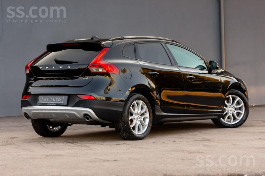 Melns Volvo V40 2017 Jelgava, ar dzinēja tilpumu 2.00 L un nobraukumu 206 tūkst. km par 9300 €, foto 6 vietnē AUTOMOTO.COM.LV