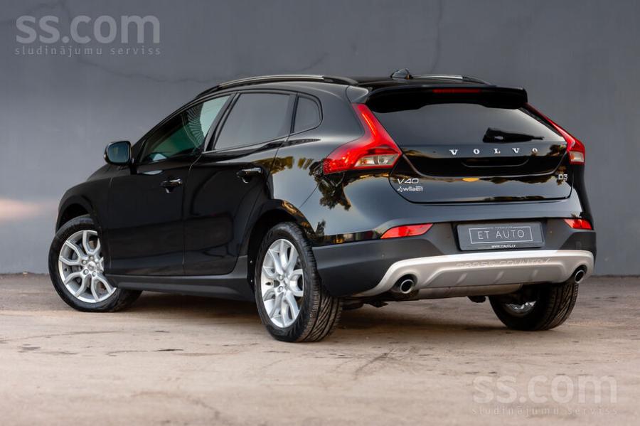 Melns Volvo V40 2017 Jelgava, ar dzinēja tilpumu 2.00 L un nobraukumu 206 tūkst. km par 9300 €, foto 8 vietnē AUTOMOTO.COM.LV