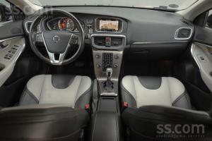 Melns Volvo V40 2017 Jelgava, ar dzinēja tilpumu 2.00 L un nobraukumu 206 tūkst. km par 9300 €, foto 13 vietnē AUTOMOTO.COM.LV