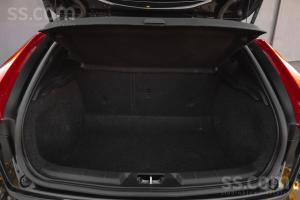 Melns Volvo V40 2017 Jelgava, ar dzinēja tilpumu 2.00 L un nobraukumu 206 tūkst. km par 9300 €, foto 14 vietnē AUTOMOTO.COM.LV