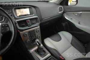 Melns Volvo V40 2017 Jelgava, ar dzinēja tilpumu 2.00 L un nobraukumu 206 tūkst. km par 9300 €, foto 15 vietnē AUTOMOTO.COM.LV