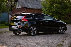 Melns Volvo V40 2017 Jelgava, ar dzinēja tilpumu 2.00 L un nobraukumu 263 tūkst. km par 10800 €, foto 8 vietnē AUTOMOTO.COM.LV