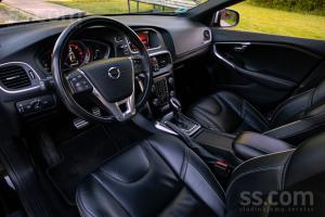Melns Volvo V40 2017 Jelgava, ar dzinēja tilpumu 2.00 L un nobraukumu 263 tūkst. km par 10800 €, foto 9 vietnē AUTOMOTO.COM.LV