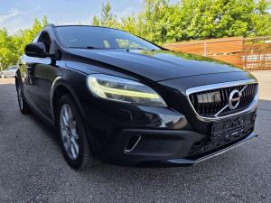 Black Volvo V40 2017 in Kaunas, with an engine capacity of 1.97 L and mileage of 280 thousand km for 8999 €, photo  on AUTOMOTO.COM.LV