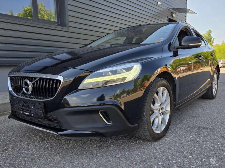 Melns Volvo V40 2017 Kauņa, ar dzinēja tilpumu 1.97 L un nobraukumu 280 tūkst. km par 8999 €, foto 4 vietnē AUTOMOTO.COM.LV