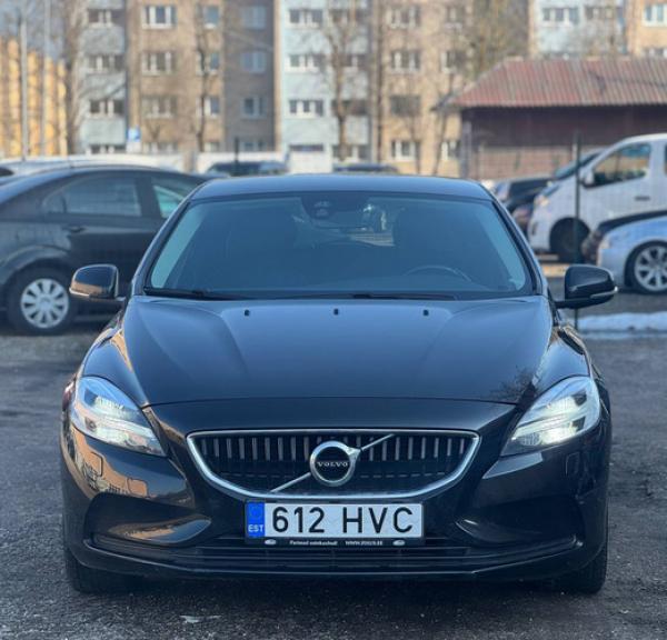 Black Volvo V40 2017 in Narva, with an engine capacity of 2.00 L and mileage of 280 thousand km for 5999 €, photo 1 on AUTOMOTO.COM.LV