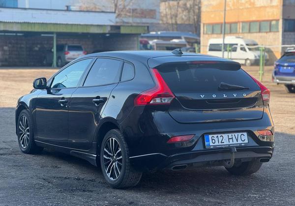 Black Volvo V40 2017 in Narva, with an engine capacity of 2.00 L and mileage of 280 thousand km for 5999 €, photo 5 on AUTOMOTO.COM.LV