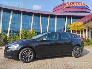 Melns Volvo V40 2017 Rīga, ar dzinēja tilpumu 2.00 L un nobraukumu 215 tūkst. km par 9500 €, foto 7 vietnē AUTOMOTO.COM.LV