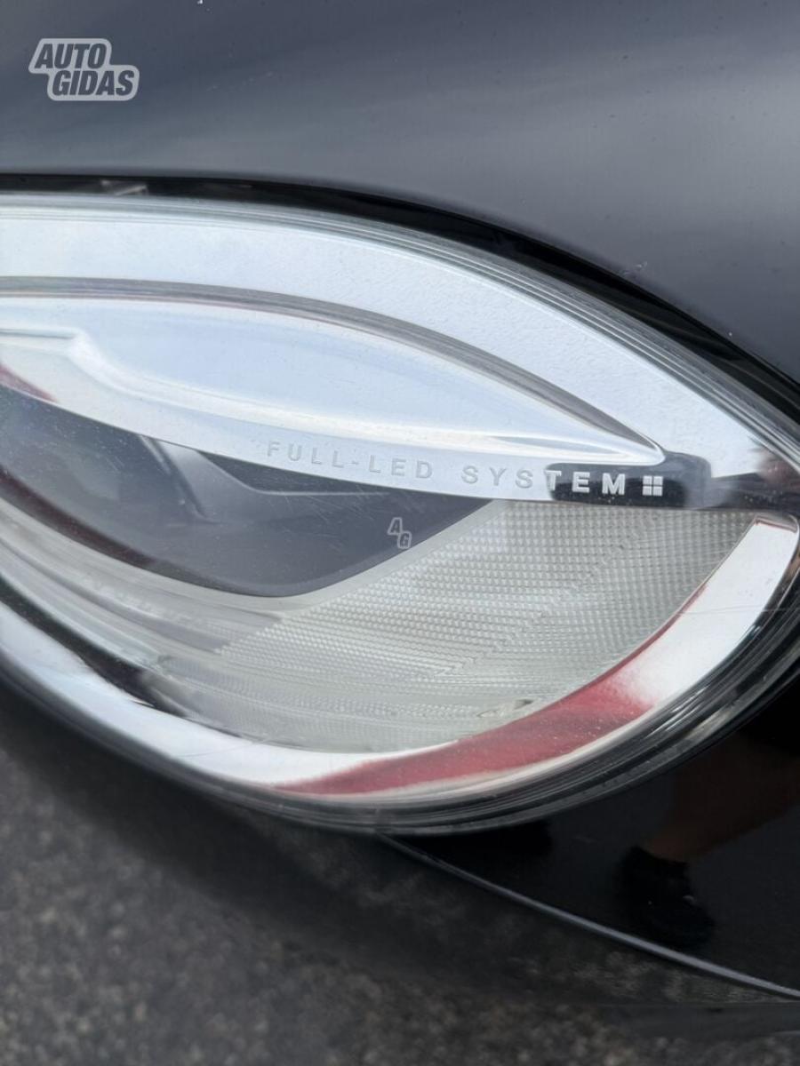 Black Volvo V40 2017 in Vilnius, with an engine capacity of 2.00 L and mileage of 289 thousand km for 10200 €, photo 12 on AUTOMOTO.COM.LV