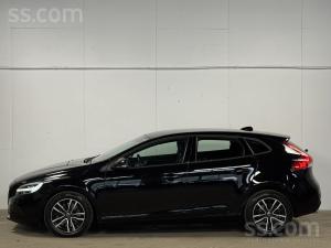 Black Volvo V40 2017 in Jurmala, with an engine capacity of 2.00 L and mileage of 220 thousand km for 9750 €, photo 8 on AUTOMOTO.COM.LV