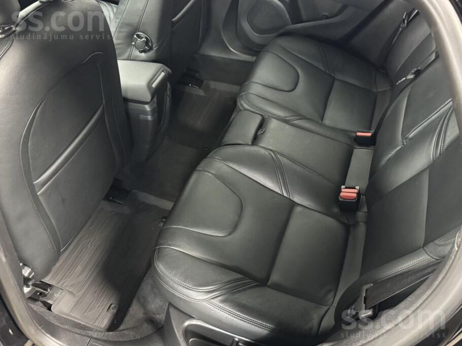 Black Volvo V40 2017 in Jurmala, with an engine capacity of 2.00 L and mileage of 220 thousand km for 9750 €, photo 22 on AUTOMOTO.COM.LV
