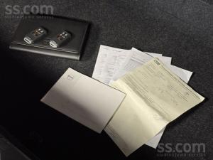 Black Volvo V40 2017 in Jurmala, with an engine capacity of 2.00 L and mileage of 220 thousand km for 9750 €, photo 33 on AUTOMOTO.COM.LV